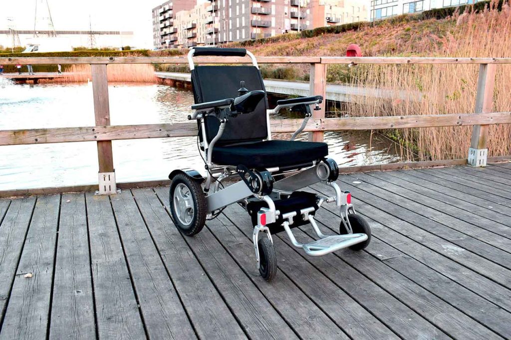 M-Fold Heavy Duty Powerchair | Modern Mobility